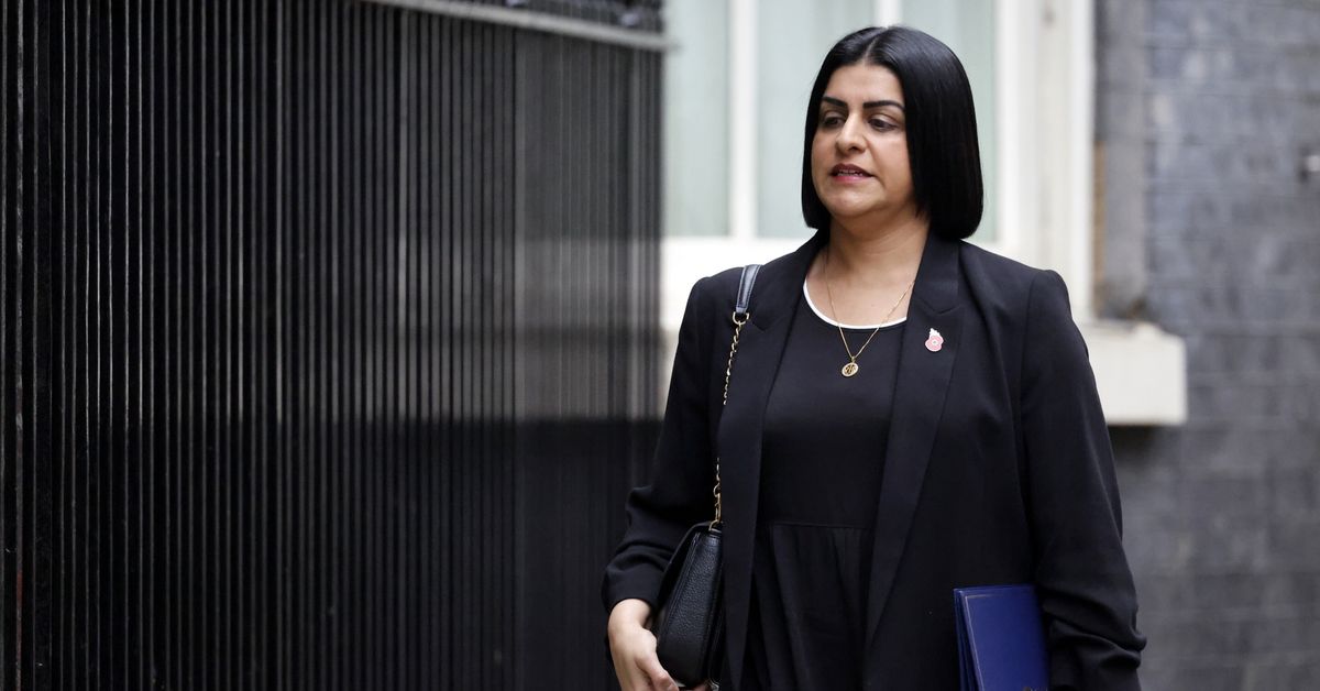 Britannian hallitus leikkaa turvapaikan­hakijoiden etuuksia – ”Lopetan ...