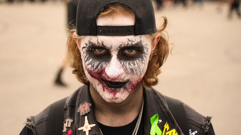 Tuska-festivaalilla yleisö ei säästele tyylissä – katso kuvakooste ...