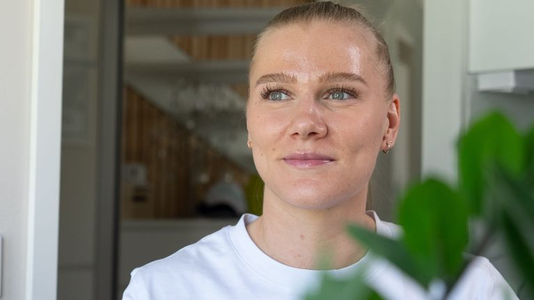 Joensuun Maila virittelemässä muhkeita siirto­paukkuja naisten Super ...