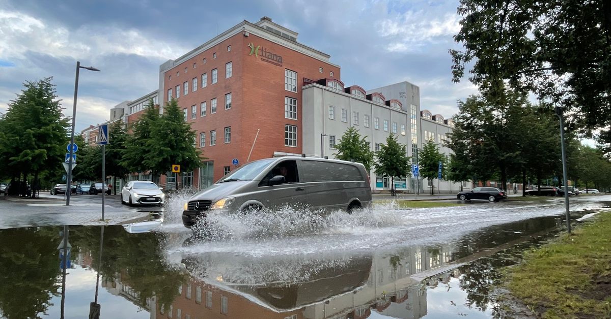 Ilmatieteen laitos varoittaa sateesta ja rajusta ukonilmasta suuressa ...