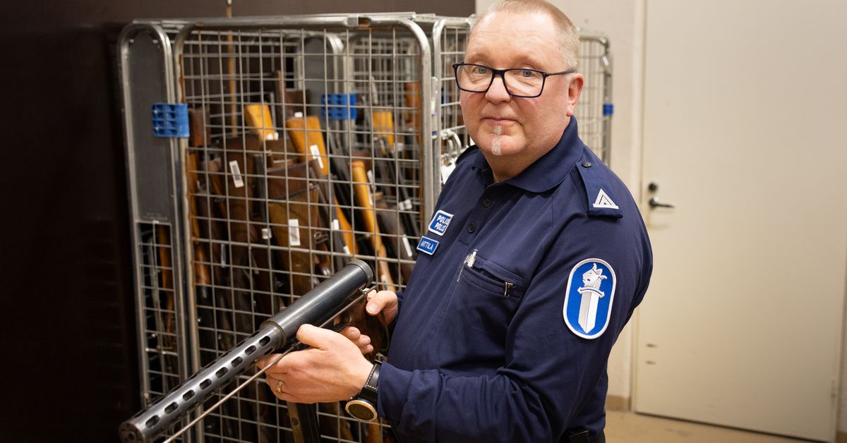 Har du gamla vapen som samlar damm därhemma? Lämna in dem till polisen ...