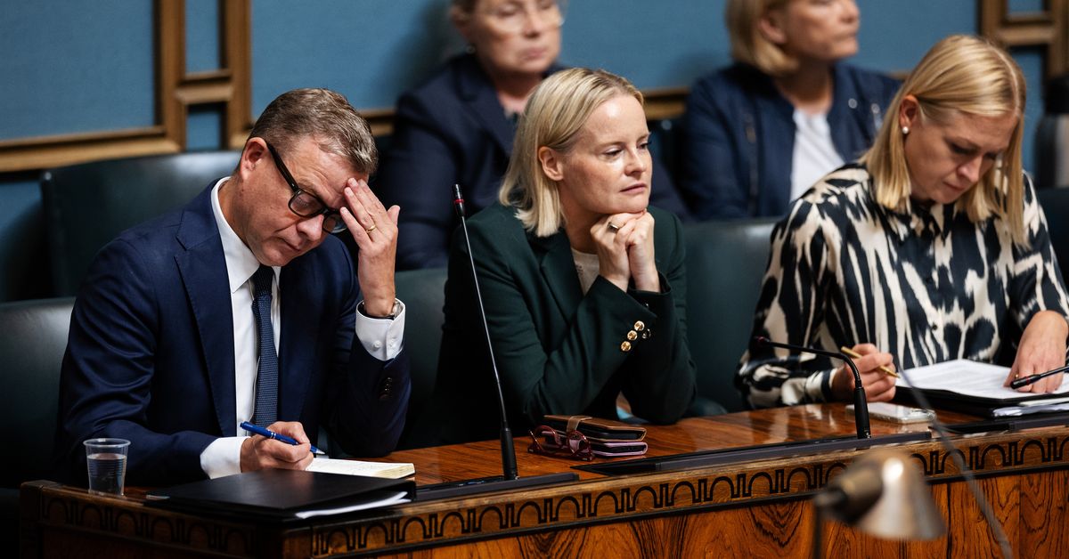 Oppositio kurmuutti hallitusta leikkauksista ja sote-alueiden ...